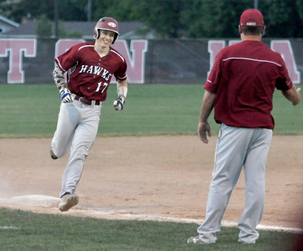 Hewitt goes yard, Hawks win | News, Sports, Jobs - The Freeman Journal